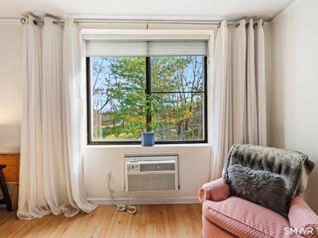 E Putnam Ave Apt,greenwich, Condo For Sale