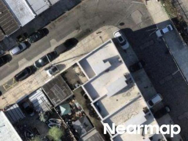 E Pacific St