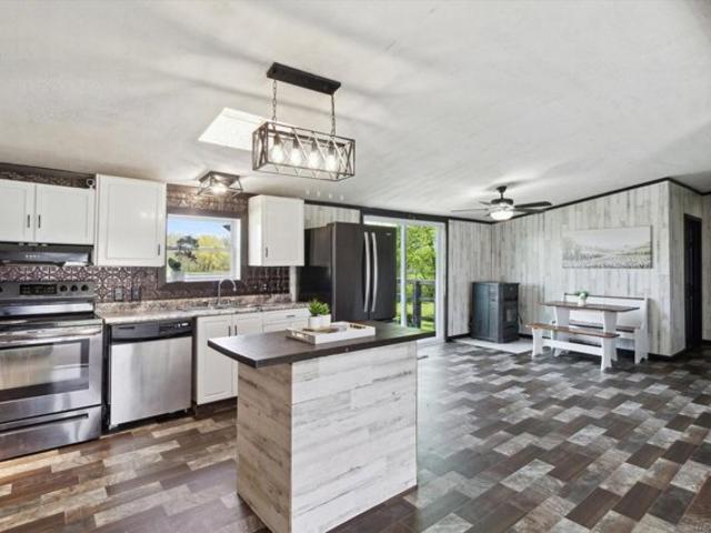 E Pakes Rd, Crystal, Property For Sale