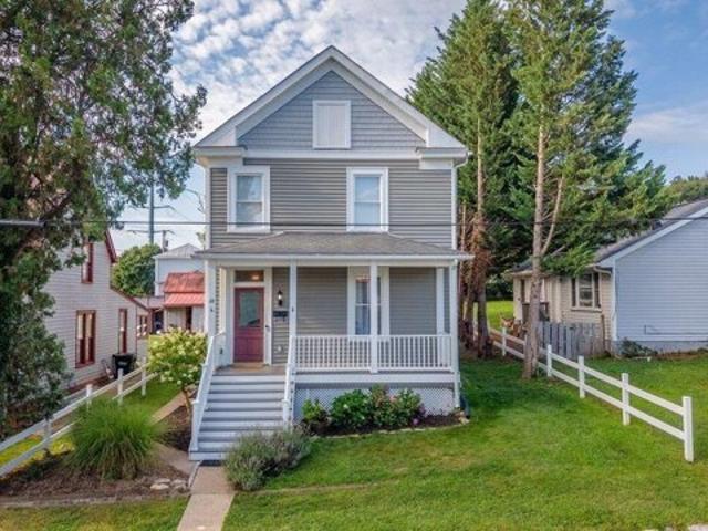 E Peabody St, Staunton, Home For Sale
