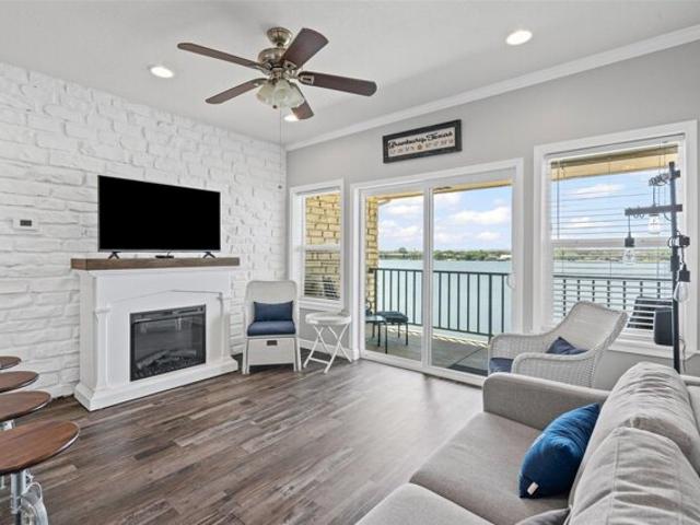 E Pearl St Apt,granbury, Condo For Sale