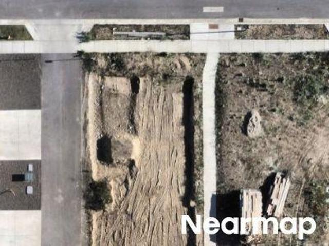 E Penstemon Rd