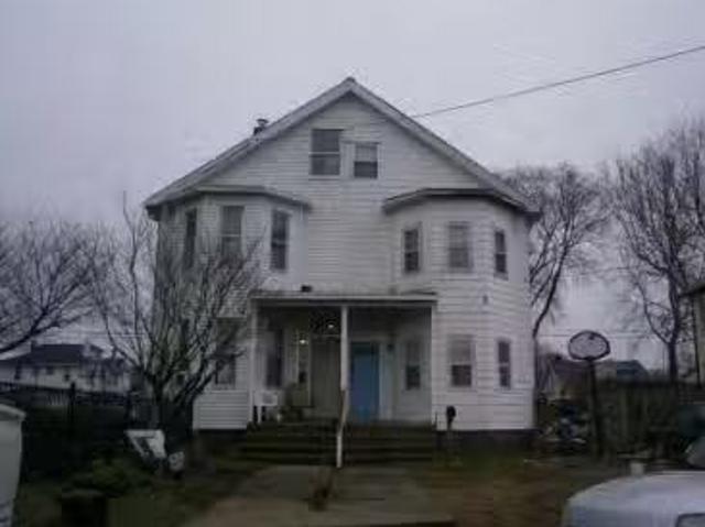 E Philadelphia Ave