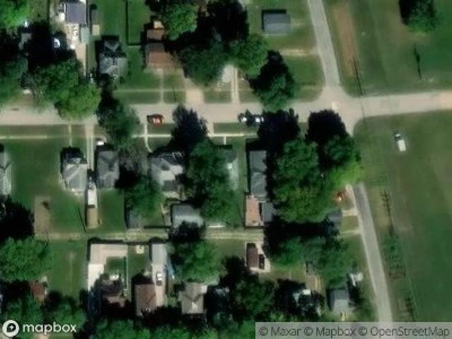 E Pinckney St