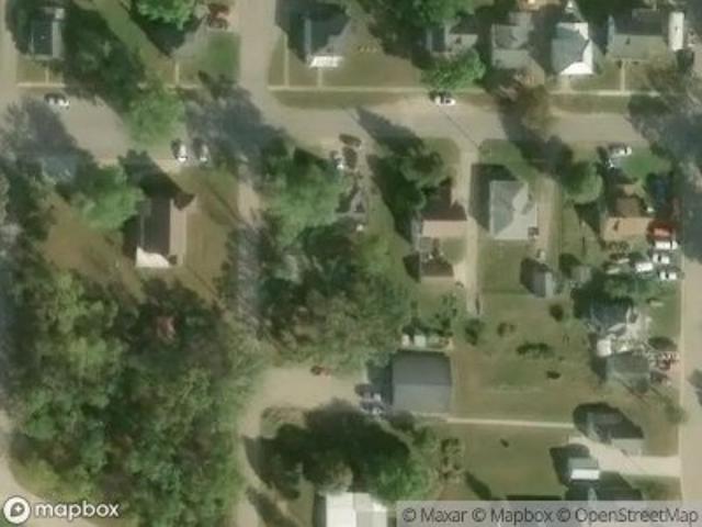 E Pine St