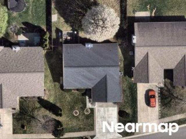 E Pine Ridge Dr