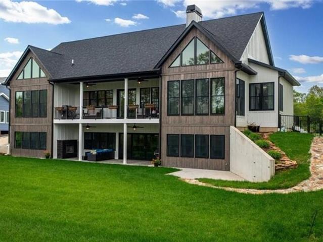 E Pineridge Dr, Effingham, Home For Sale