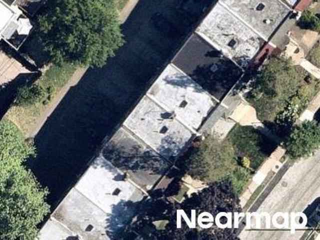 E Pleasant St