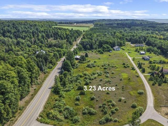E Pobuda Rd, Suttons Bay, MI 49682