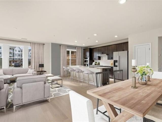 E Point Dr Unit,east Providence, Condo For Sale