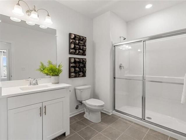 E Point Dr Unit,east Providence, Condo For Sale