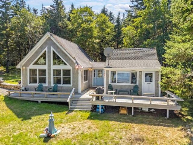 E Point Rd, Swans Island, Home For Sale