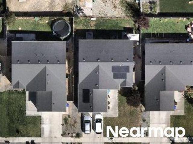 E Prairie Ln