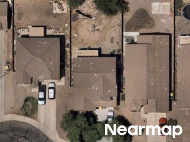 E Primrose Ln