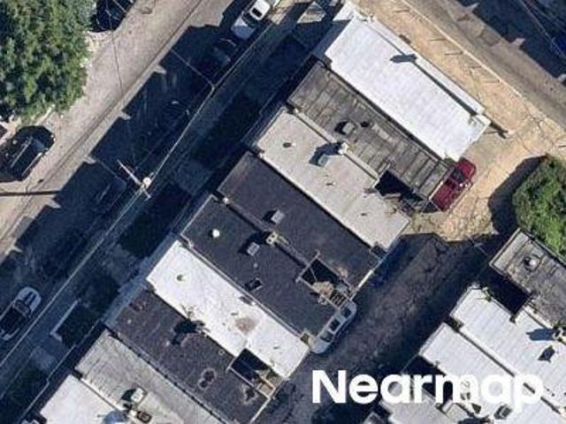 E Price St
