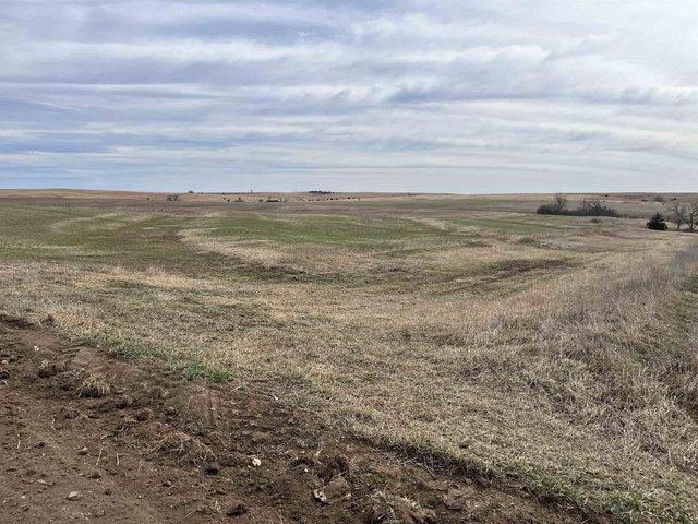 E Quail Rd, Lincoln, KS 67455
