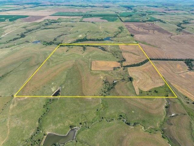 E Quartz Dr, Lincoln, KS 67455