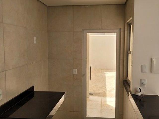 E QUEIROZ CASA DOUTOR CORREIA LIMA, 71