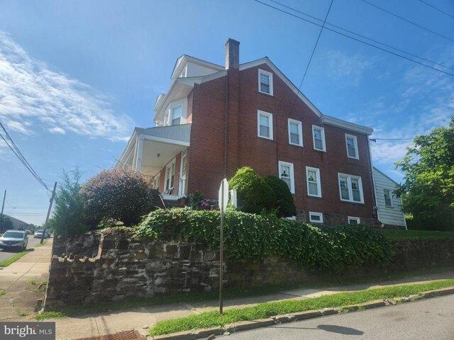 E Rambo St, Bridgeport, Home For Sale