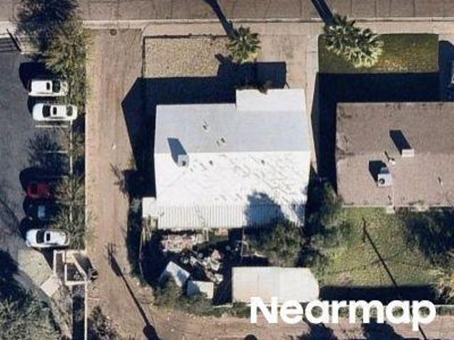 E Randall Dr