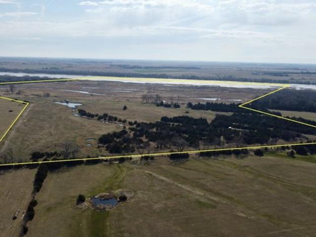 E Rd, Chapman, NE 68827