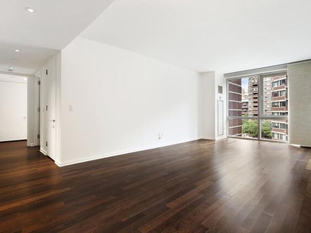 E Rd St Apt E, New York, Condo For Sale
