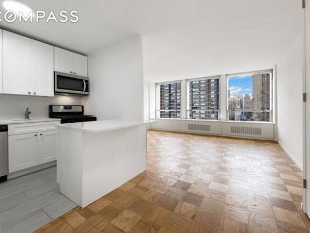 E Rd St Apt F, Manhattan, Condo For Sale