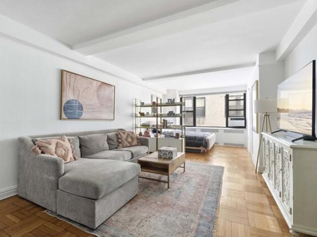 E Rd St Apt G, New York, Property For Sale