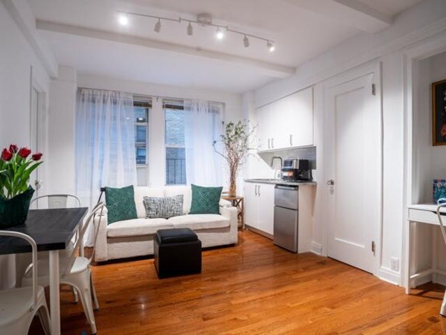 E Rd St Apt,new York, Property For Sale