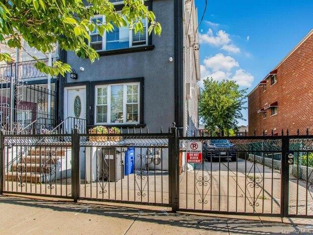 E Rd St, Bronx, Home For Sale
