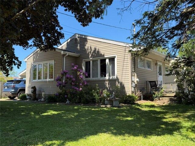 E Rd St, Erie, Home For Sale