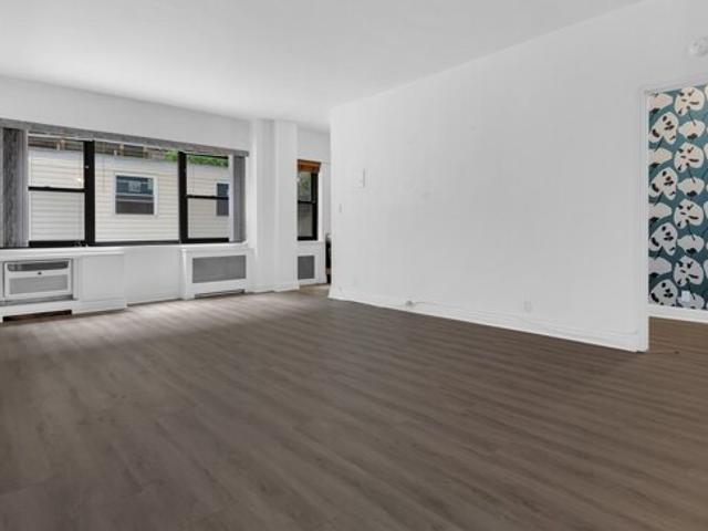 E Rd St Unit B, New York, Property For Sale