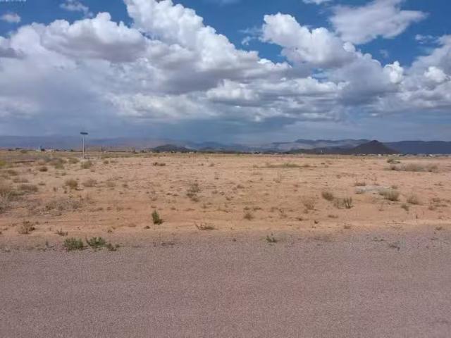 E Red Butte Dr, Kingman, AZ 86401 MLS 031978