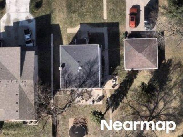 E Red Oak St