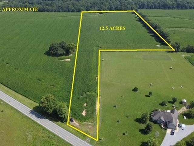 E Richview Rd, Mount Vernon, IL 62864
