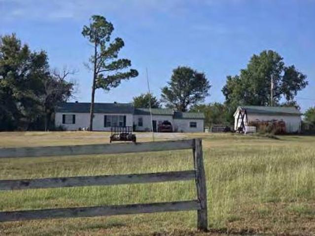 E Riddle Rd