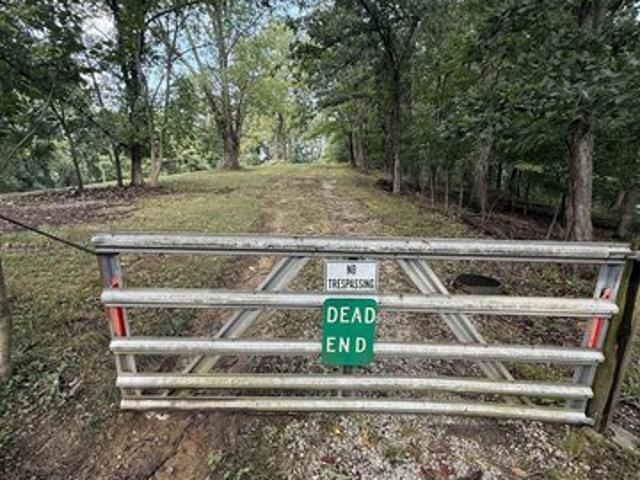 E Ridge Rd, Ashland, KY 41101