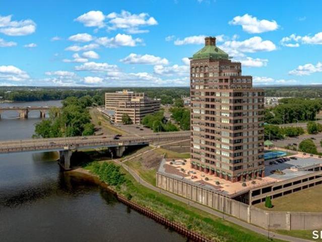 E River Dr Apt,east Hartford, Condo For Sale