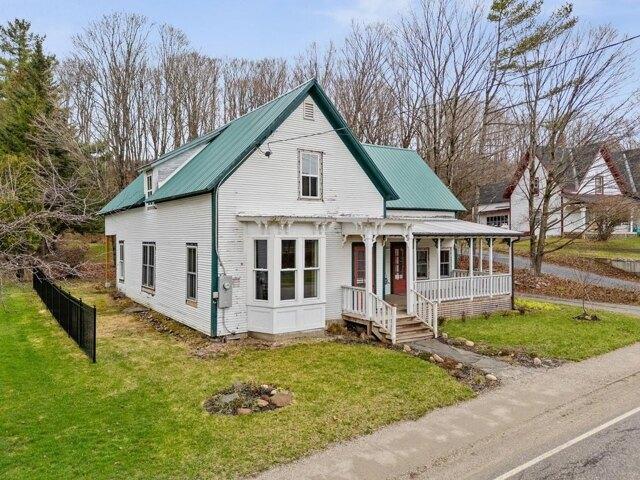 E River Rd, Lincoln, Home For Sale
