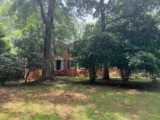 E Riverbend Dr SW
