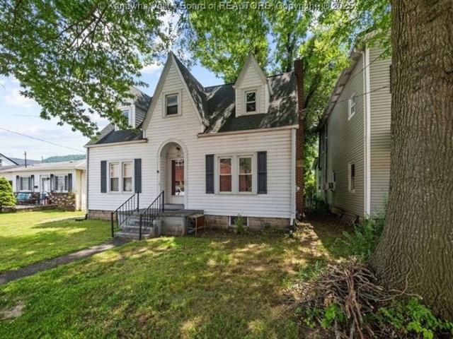 E Riverview Dr, Belle, Home For Sale