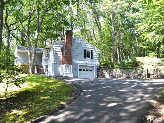 E Rocks Rd, Norwalk, Home For Sale