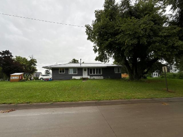 E Ross St