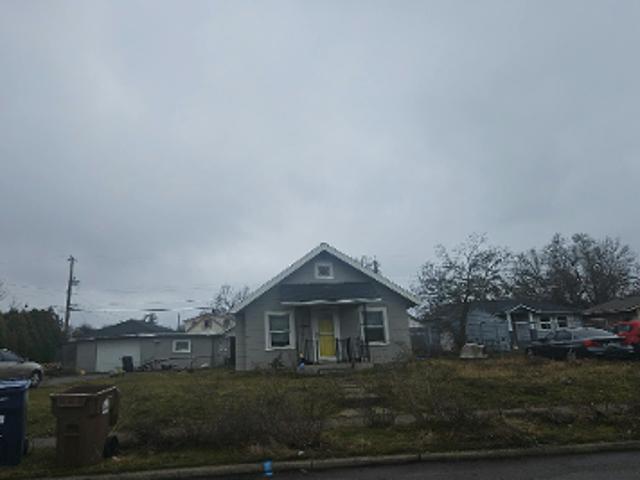 E Rowan Ave