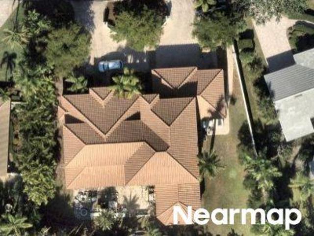 E Royal Flamingo Dr
