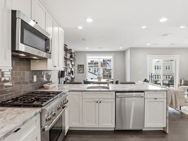 E St Apt,boston, Condo For Sale