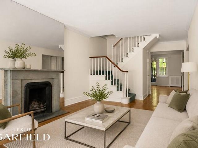 E St St, Manhattan, Home For Sale