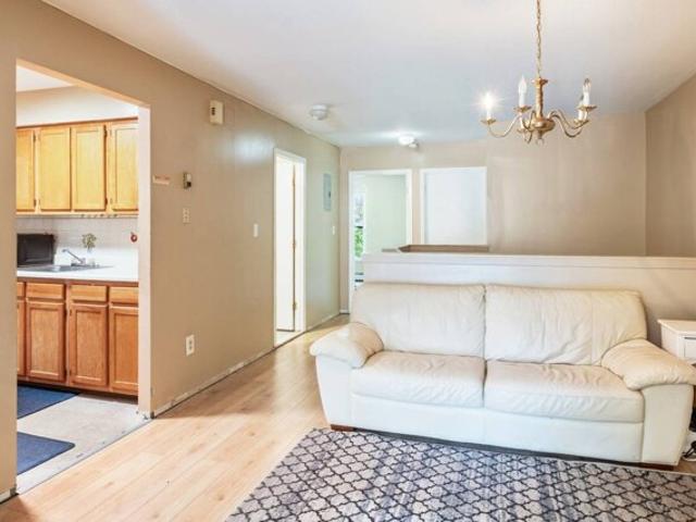 E St St, Bronx, Home For Sale