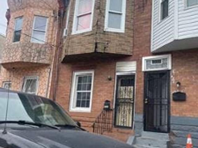 E St