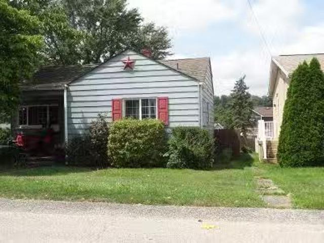 E St